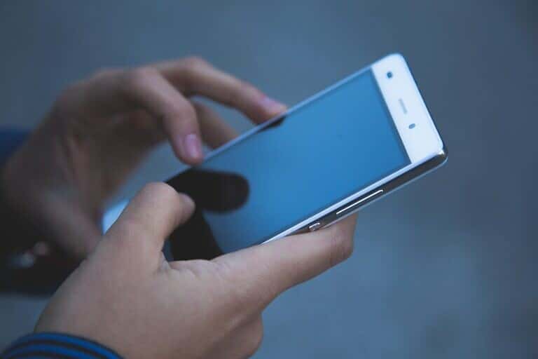 Handy mit Vertrag: So funktioniert die Technik